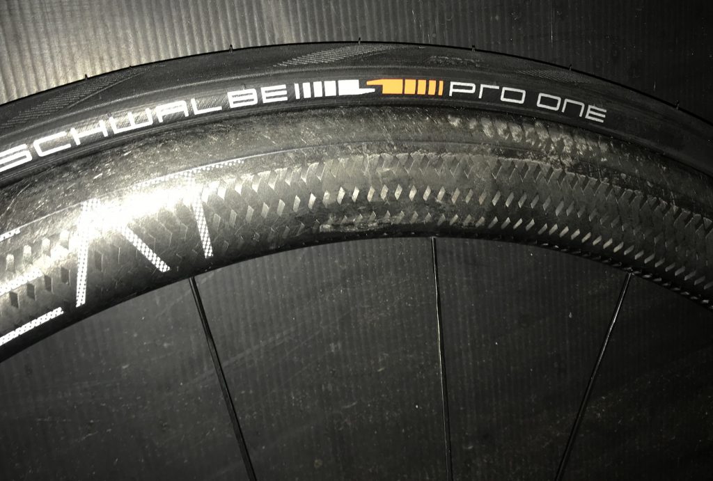 Test tubeless Schwalbe Pro one TLE addix - CYCLES ET FORME